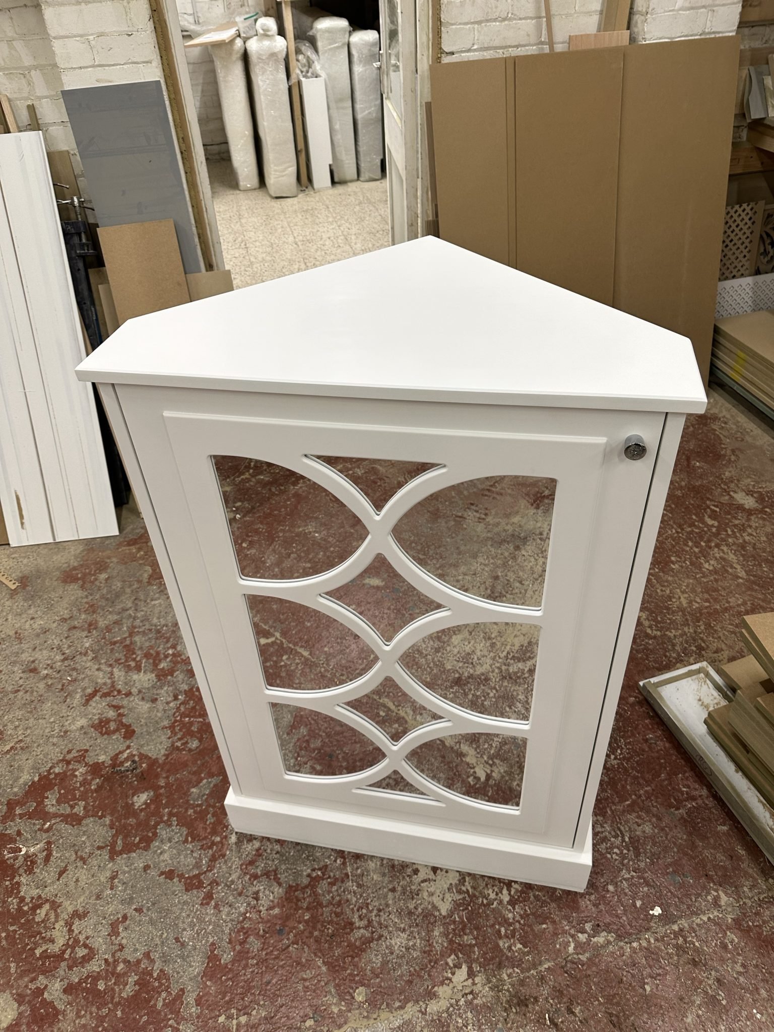 Florence Mirrored Corner Storage Unit | AUUNIQUE