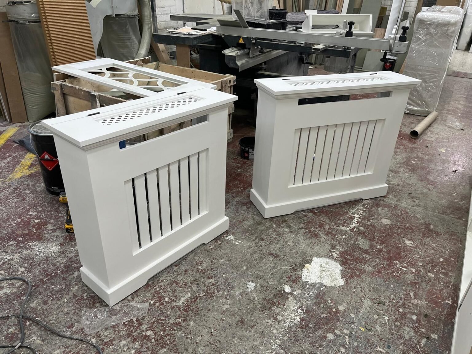 Bespoke Radiator Cover With Access Lid | AUUNIQUE