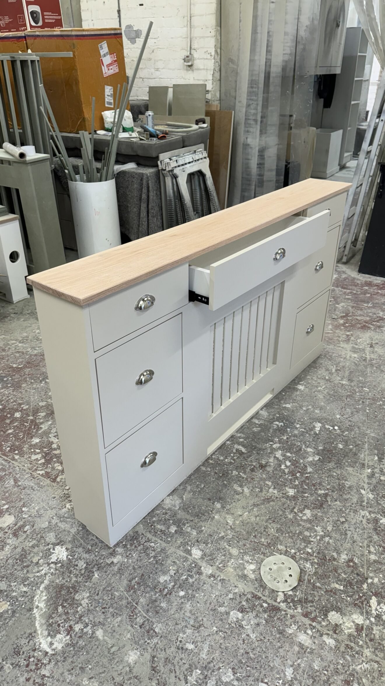 Multifunctional Radiator Cover with Shoe Storage and Drawers